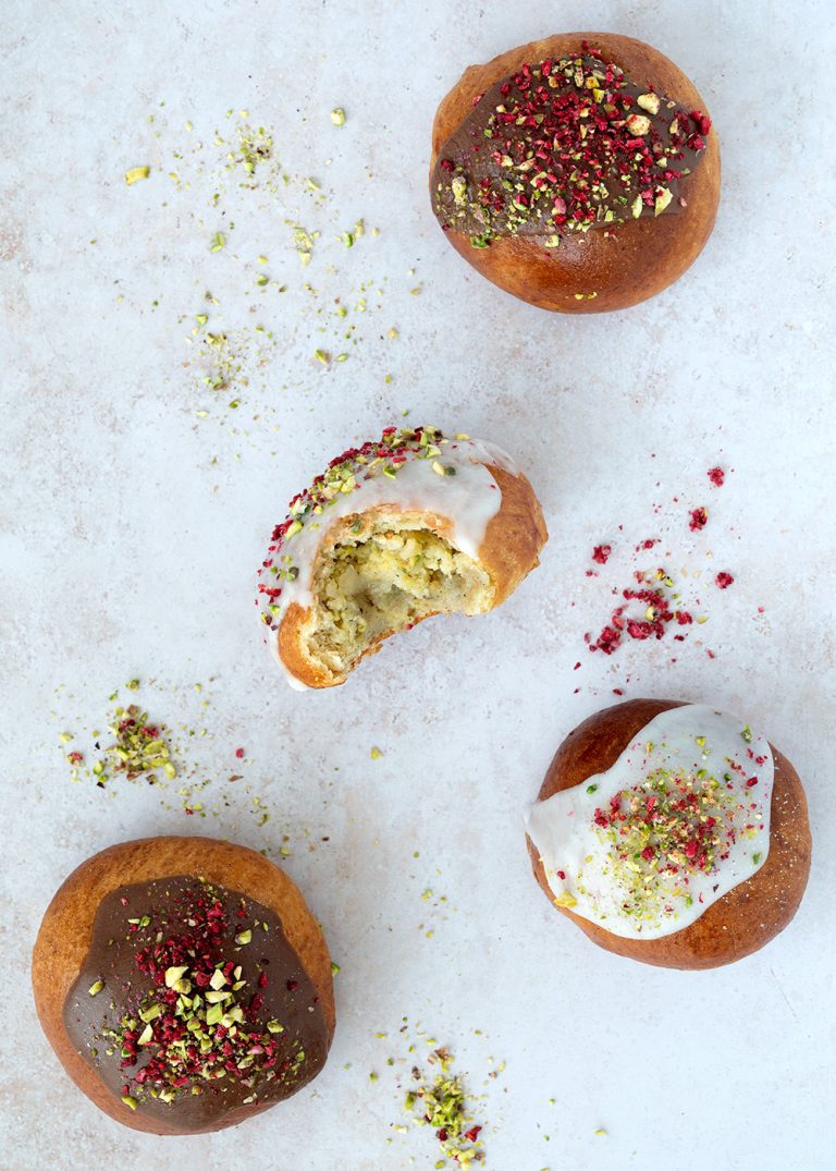 Fastelavnsboller - opskrift på en god gammeldags fastelavnsbolle