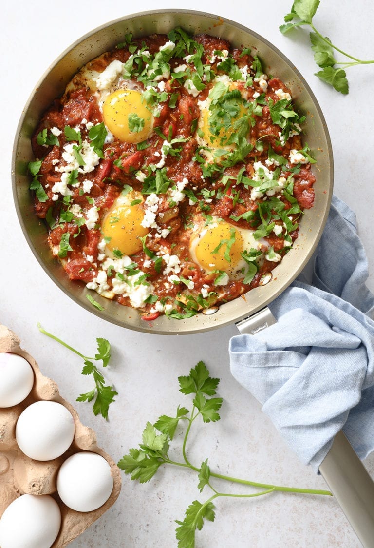 Shakshuka med lækker krydret tomat og æg