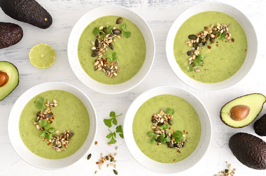 Avocadosuppe - opskrift på kold suppe med avocado og agurk