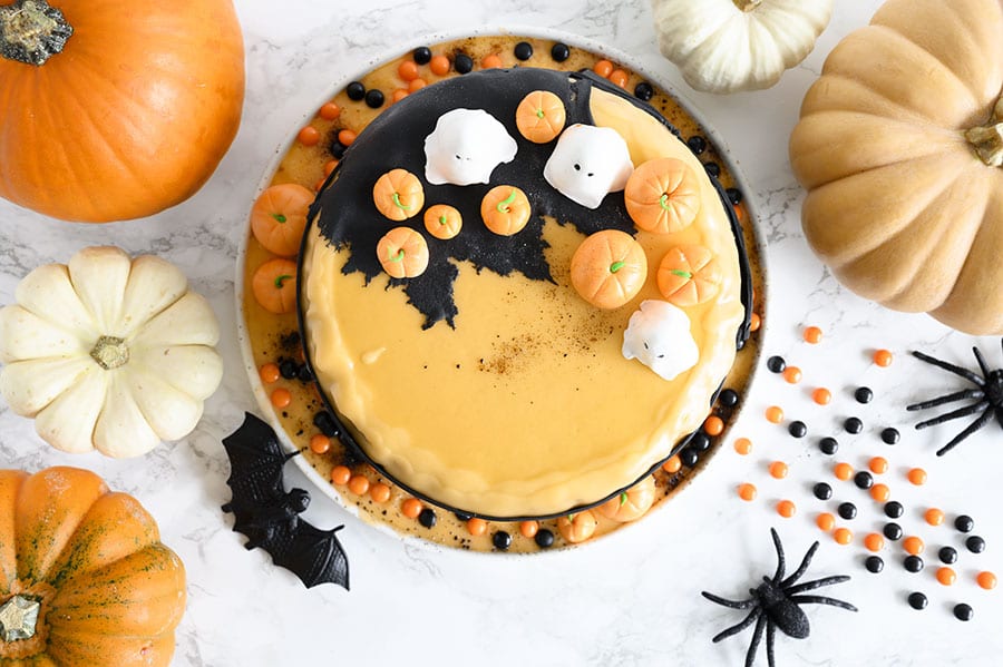 Halloween Kage - her får du en virkelig lækker opskrift på halloweenkage