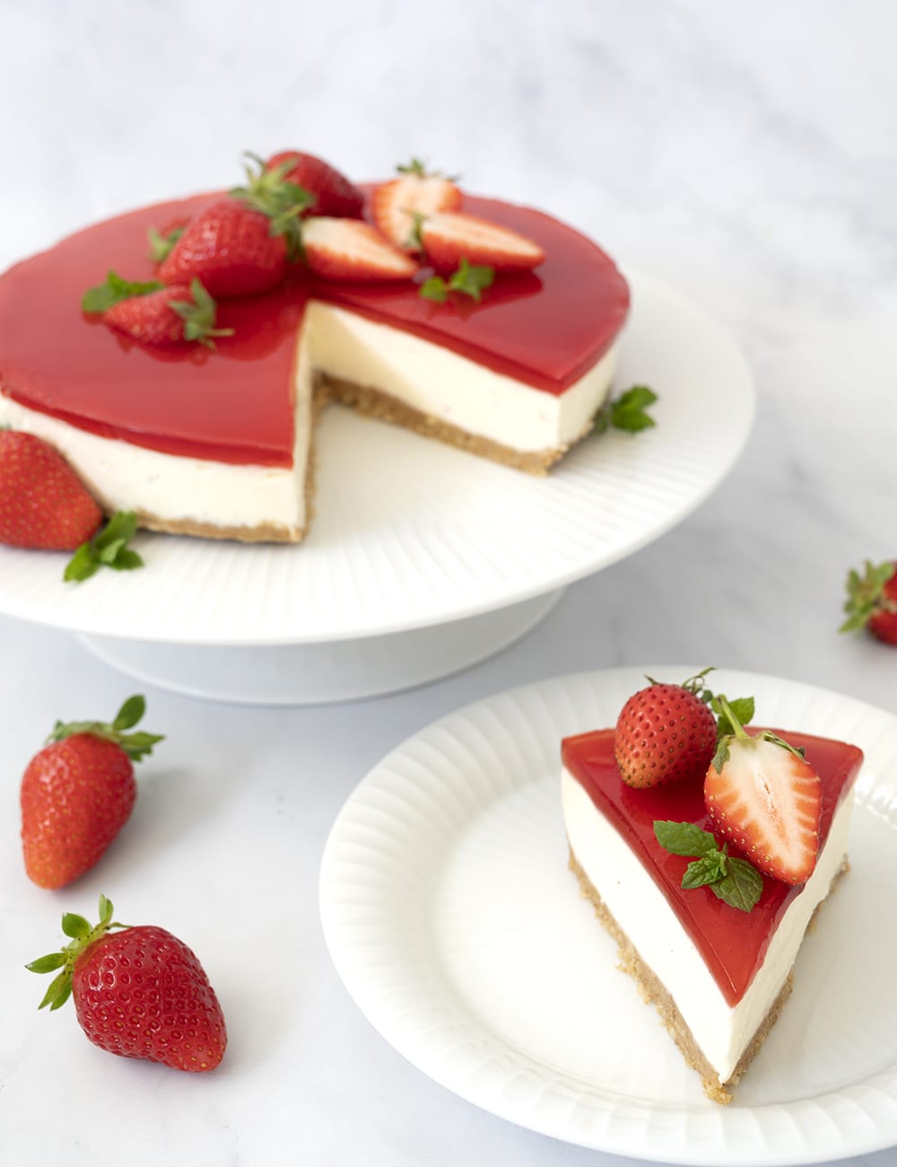 Cheesecake med jordbær - opskrift på den lækre klassiske cheesecake