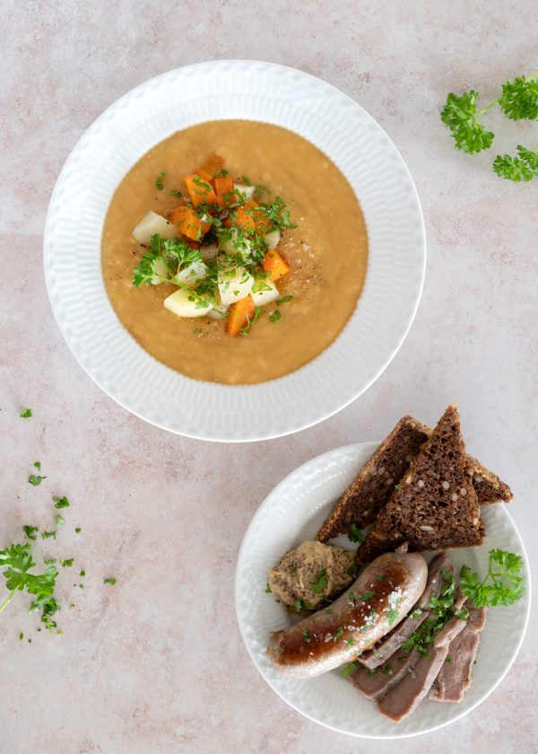 Gule ærter med grøntsager og kød - en dejlig klassiker