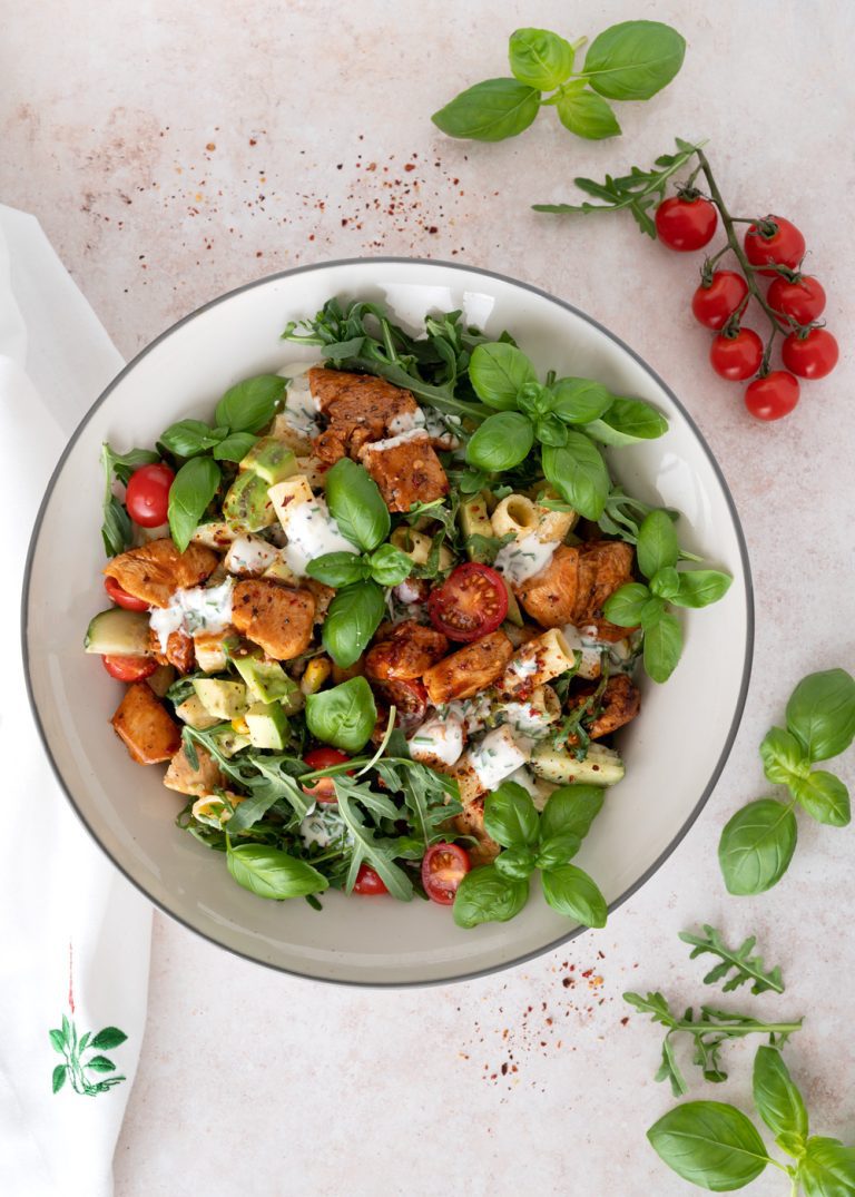 BBQ kylling ranch salat med masser af smag og god dressing